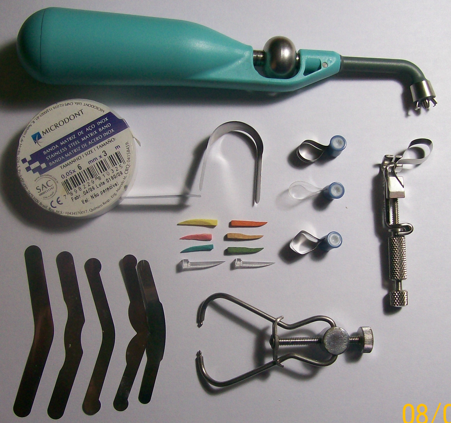 Matrices y pulidores regularmente utilizados en operatoria dental adhesiva